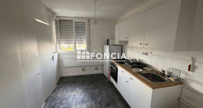 La Métare Le Portail Rouge, Saint-Étienne : Appartement 3 pièces à louer