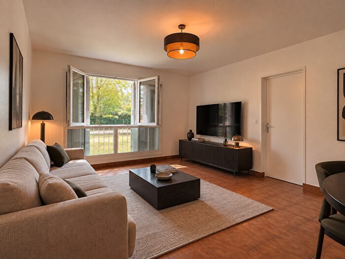 Champigny-sur-Marne, Quatre Cités, Simonettes : Appartement 3 pièces à vendre