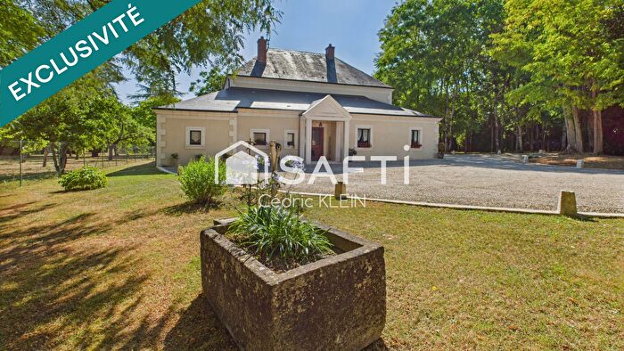 Maison à vendre - Buzançais - 8 pièces - 4 chambres