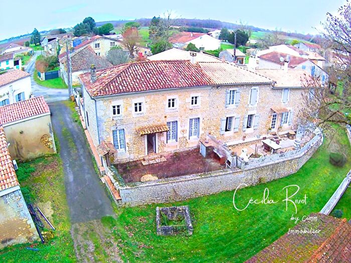 Maison à vendre - Plassac - 6 pièces - 2 chambres