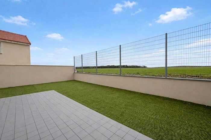 Maison à louer - Péroy-les-Gombries - 4 pièces