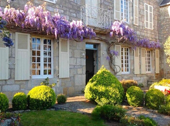 Maison 8 pièces à Pont-Croix, à vendre