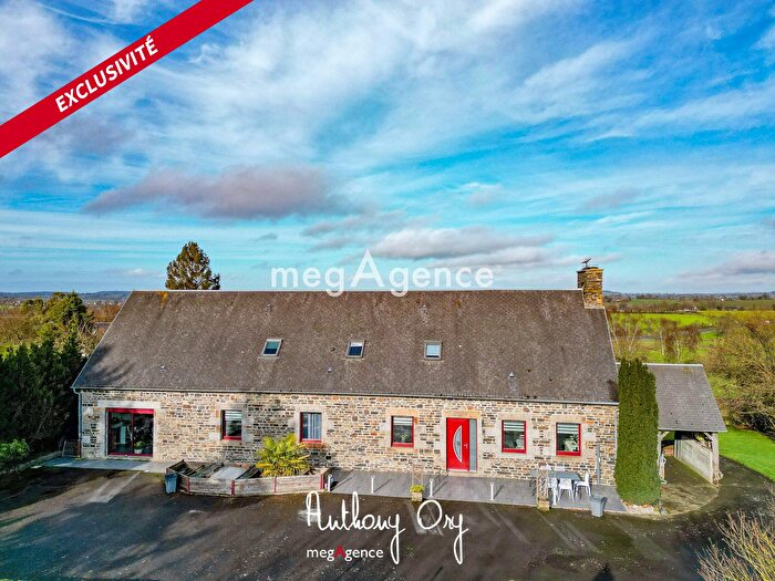 Maison à vendre - Vire, Bourg de Neuville, La Planche - 9 pièces - 6 chambres