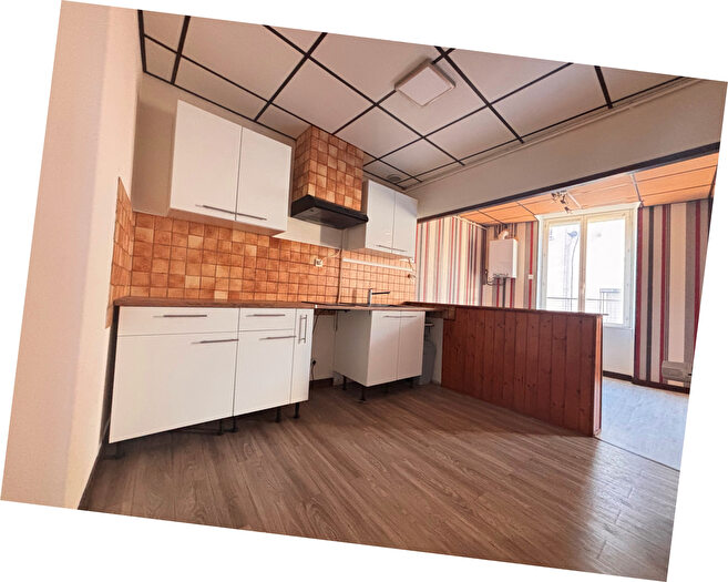 Appartement à louer - Riom, Gare, Dagneaux, Moulin dEau, Planchepaleuil, Le Marais - 4 pièces - 2 chambres