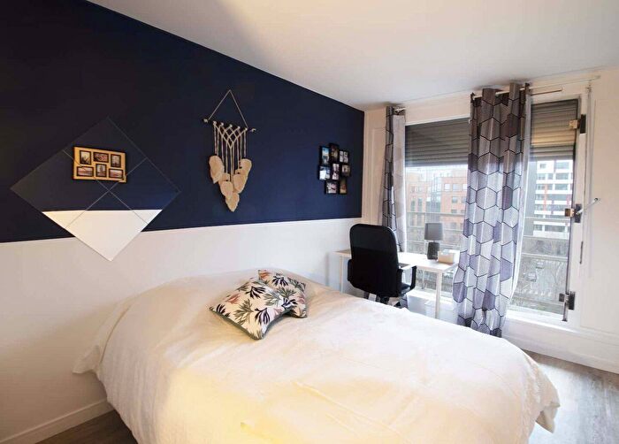 Parc-La Boule- Champs Pierreux, Nanterre : Appartement 1 pièce à louer