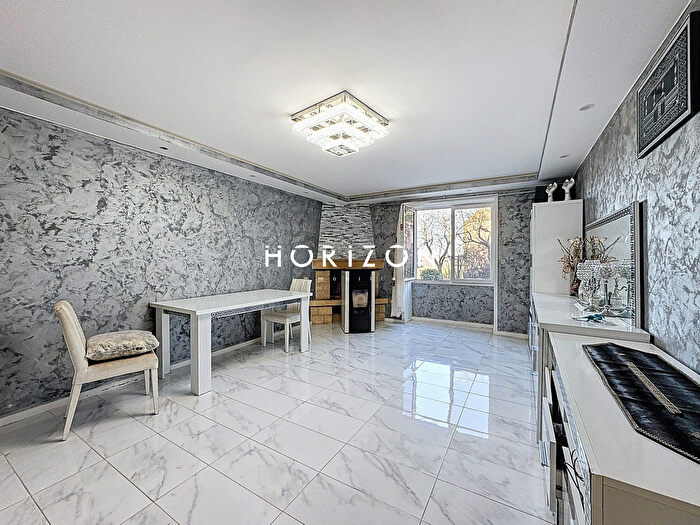 Maison à vendre - Monsols - 9 pièces - 7 chambres