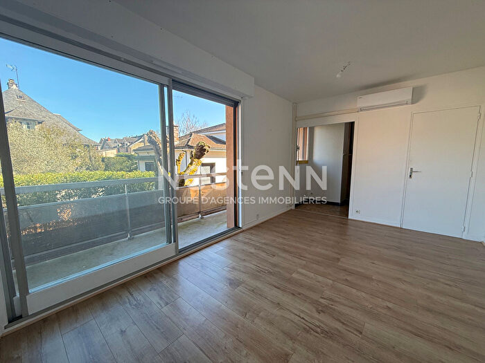 Appartement à louer - Brive-la-Gaillarde, Le Rocher Coupé, Breuil, Malecroix - 1 pièce