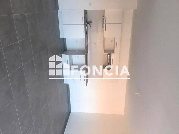 Appartement à louer - Les Milles, Aix-en-Provence - 3 pièces - 2 chambres