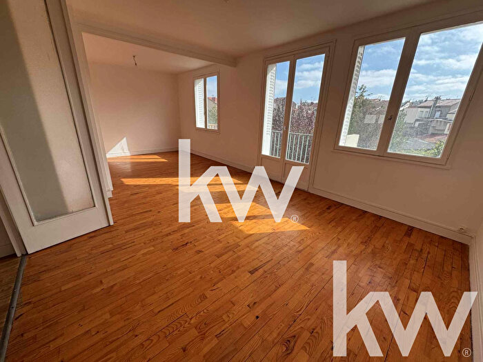 Appartement à vendre - Chamalières, Centre-ville, Carrefour de lEurope - 3 pièces - 2 chambres