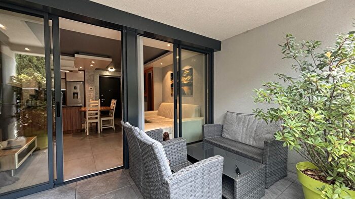 Aix-les-Bains, Lafin, Saint-Simond : Appartement 2 pièces à vendre