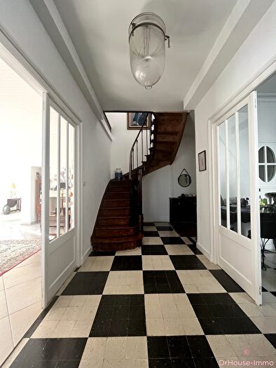 Maison 10 pièces à vendre à La Rochelle