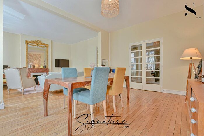 Appartement à vendre - Limoges, Centre-ville, Hôtel de Ville, Emailleurs - 4 pièces - 2 chambres