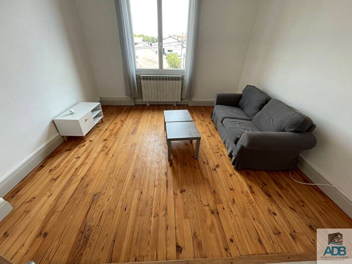 Le Coteau : Appartement 2 pièces à louer