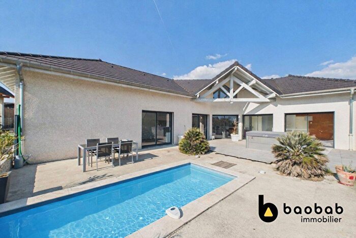 Maison à louer - Saint-Jeoire-Prieuré - 6 pièces - 4 chambres