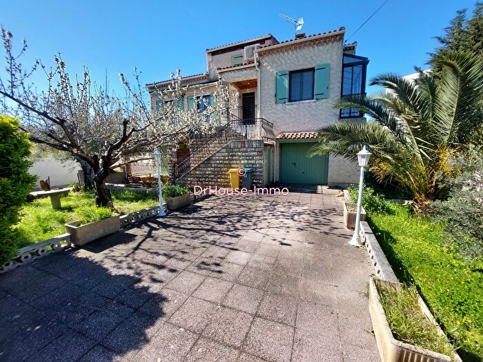 Marignane, La Tapie, Sainte-Anne : Maison 6 pièces à vendre