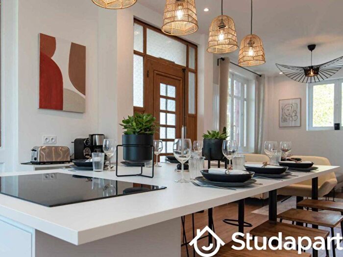 Appartement à louer - Parilly-Jules Guesde, Vénissieux - 1 pièce - 1 chambre