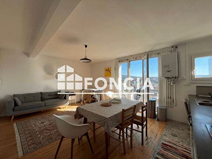 Appartement à louer - Palente, Orchamps, La Combe Saragosse, Besançon - 4 pièces - 3 chambres