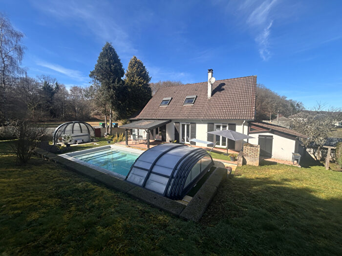 Maison à vendre - Ussel - 7 pièces - 3 chambres