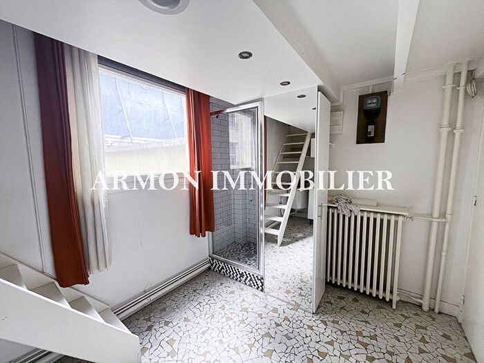 Appartement à louer - Porte Dauphine, Paris ème arrondissement - 1 pièce