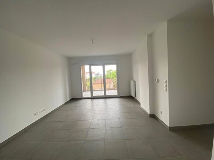 Villefranche-sur-Saône, Béligny, Lamartine : Appartement 3 pièces à louer