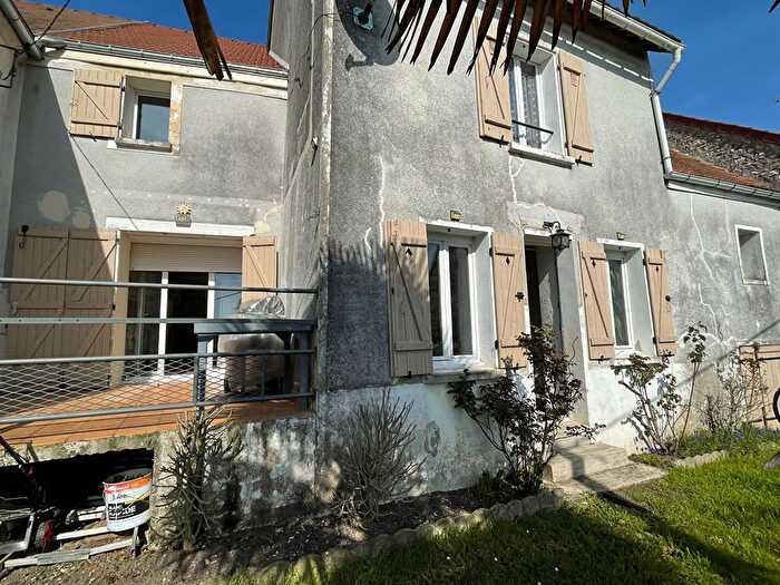 Maison à vendre - Château-Thierry, Centre-ville - 4 pièces - 3 chambres