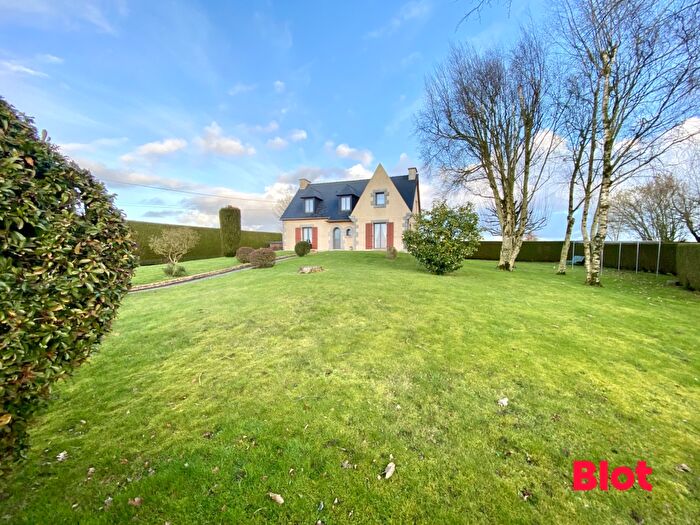 Maison à vendre - Le Crouais - 6 pièces - 5 chambres