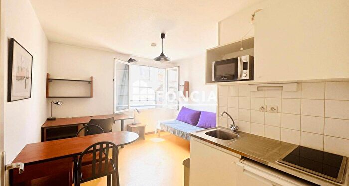Bizillon-Centre Deux, Saint-Étienne : Appartement 1 pièce à louer