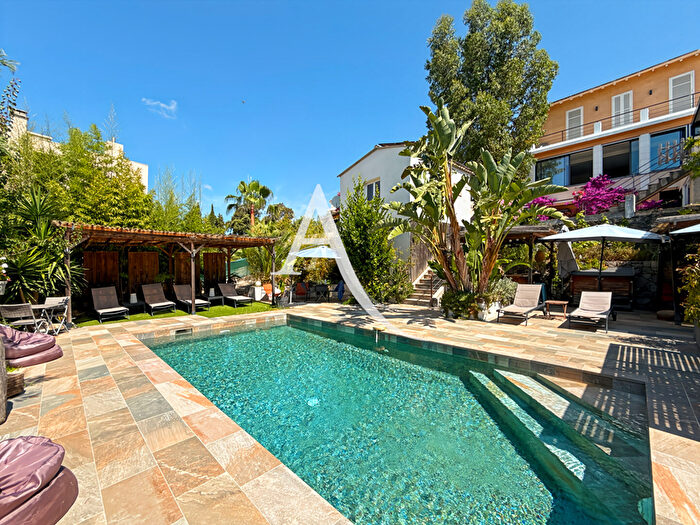 Maison à vendre - Cannes, Petit Juas - 7 pièces - 6 chambres