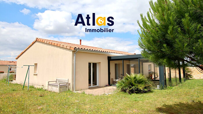 Maison à vendre - Vouillé - 5 pièces - 3 chambres