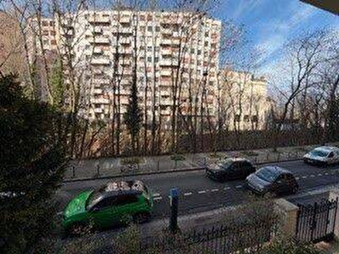 Appartement à louer - Auteuil Nord, Paris ème arrondissement - 4 pièces - 3 chambres