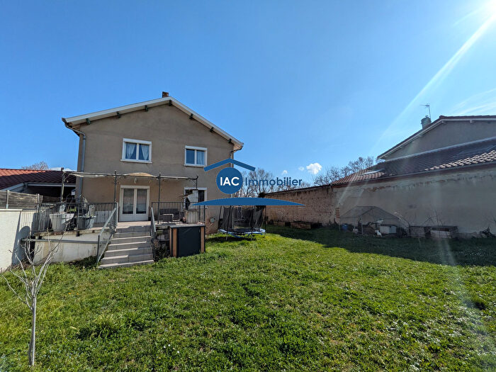 Maison à vendre - Irigny - 6 pièces - 5 chambres