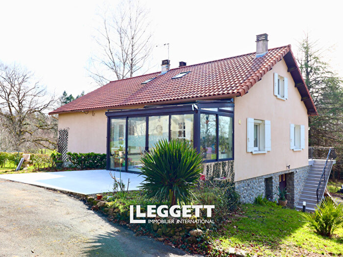 Maison à vendre - Augignac - 9 pièces - 7 chambres