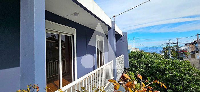 Petite-Île, Centre-ville, Piton du Calvaire - Maison 5 pièces à vendre