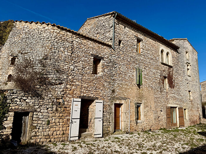 Appartement à vendre - Saint-Christol - 5 pièces - 4 chambres