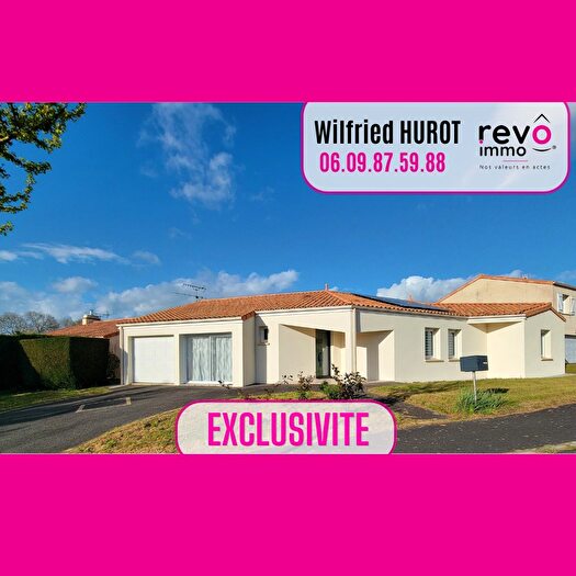 Maison à vendre - Saint-Pierre-Montlimart - 7 pièces - 5 chambres