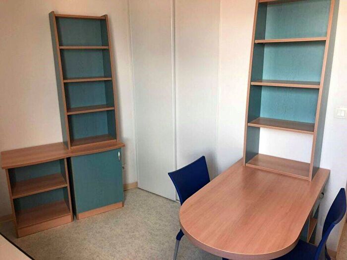 Appartement à louer - Le Brezet, Clermont-Ferrand - 1 pièce