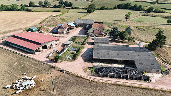 Maison à vendre - Charolles - 6 pièces - 4 chambres