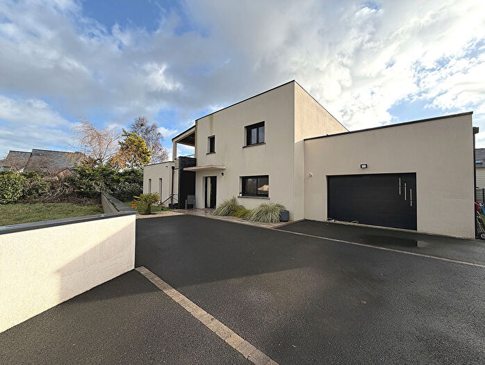 Maison à vendre - Ploufragan - 6 pièces - 4 chambres