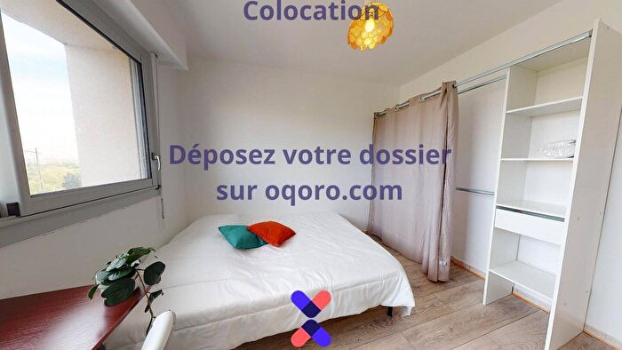 Appartement à louer - Les Minguettes-Charles Perrault, Vénissieux - 7 pièces - 6 chambres