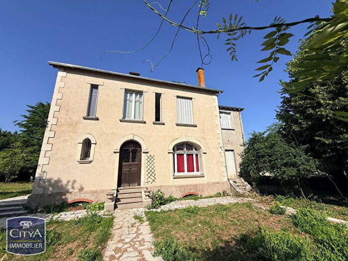 Maison 8 pièces à vendre à Huismes