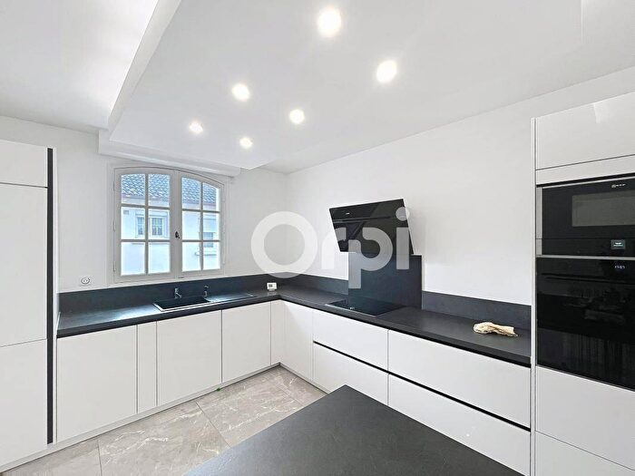 Maison à louer - Rural Est, Tulle - 5 pièces - 4 chambres