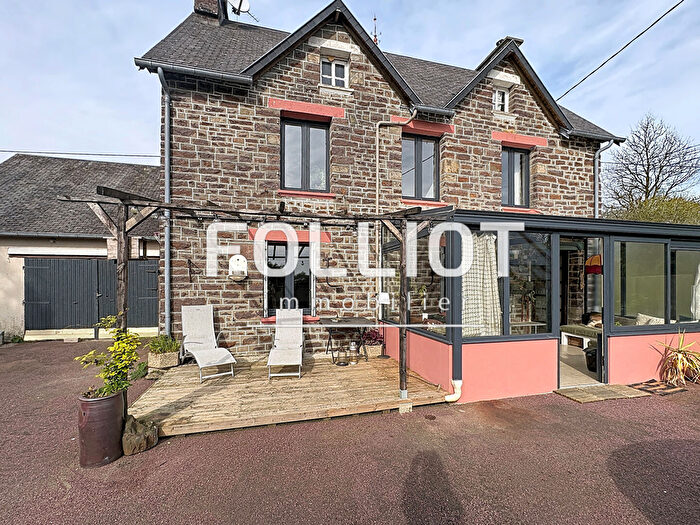 Maison à vendre - Saint-Jean-des-Champs - 5 pièces - 3 chambres