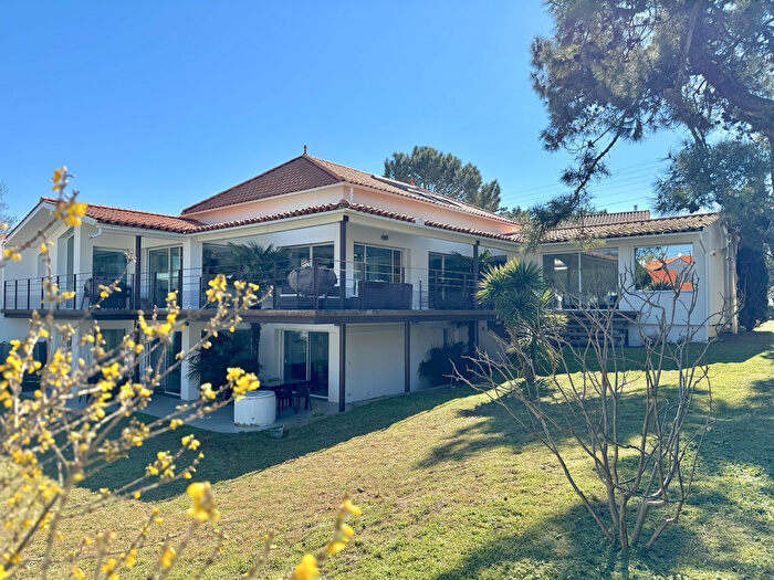 Maison à vendre - La Tranche-sur-Mer - 11 pièces - 6 chambres