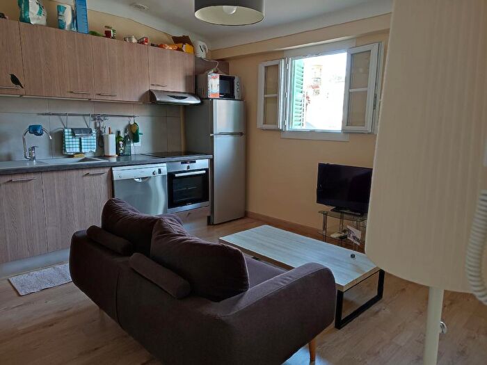 Appartement à louer - Nice, Vieux Nice - 3 pièces - 2 chambres