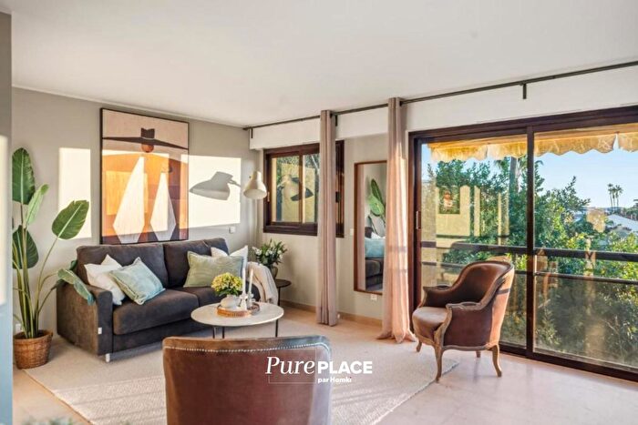 Appartement 2 pièces à Cannes, Californie Pezou, à vendre