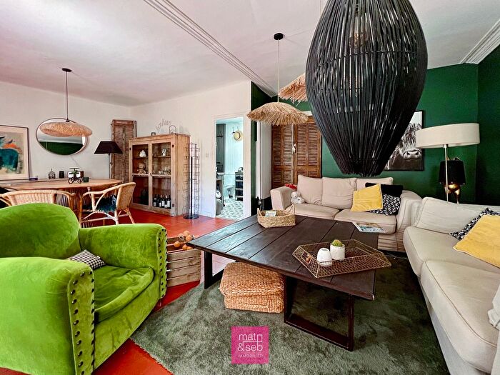 Appartement à vendre - Nîmes, Ecusson, Arènes - 3 pièces - 2 chambres