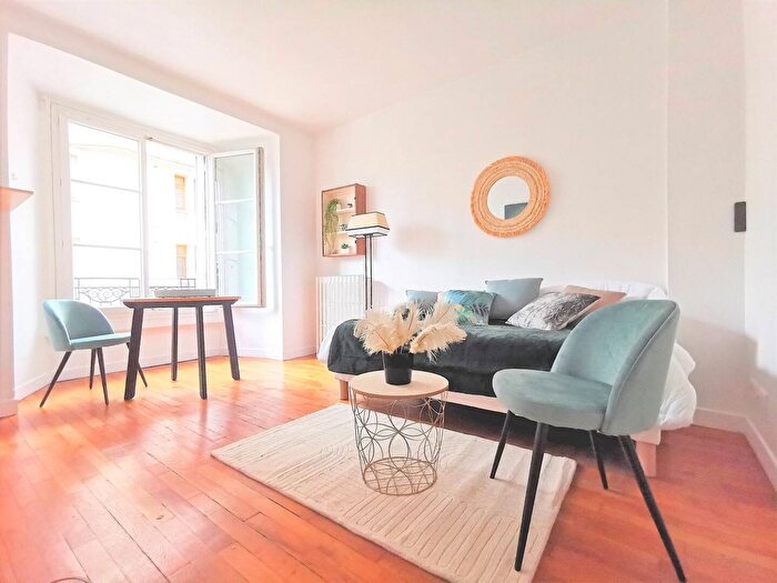 Appartement à louer - Amiraux-Simplon-Poissonniers, Paris ème arrondissement - 1 pièce