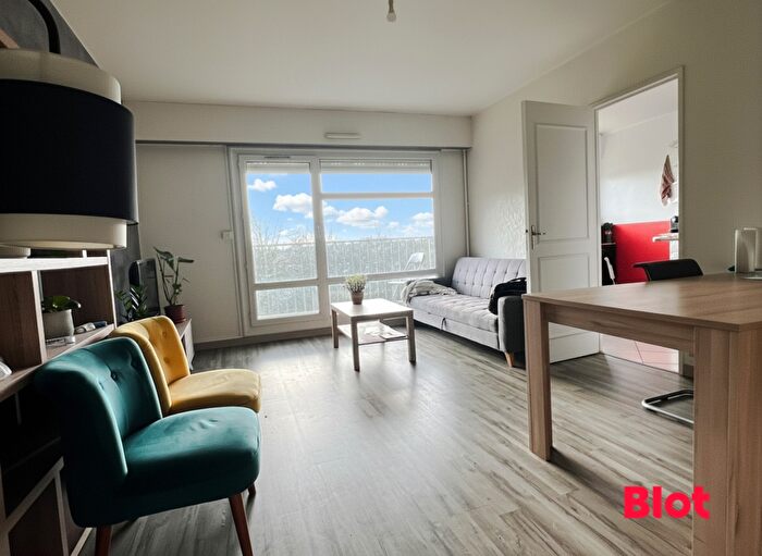 Appartement à vendre - Quartiers Sud-Est, Italie - 4 pièces - 3 chambres