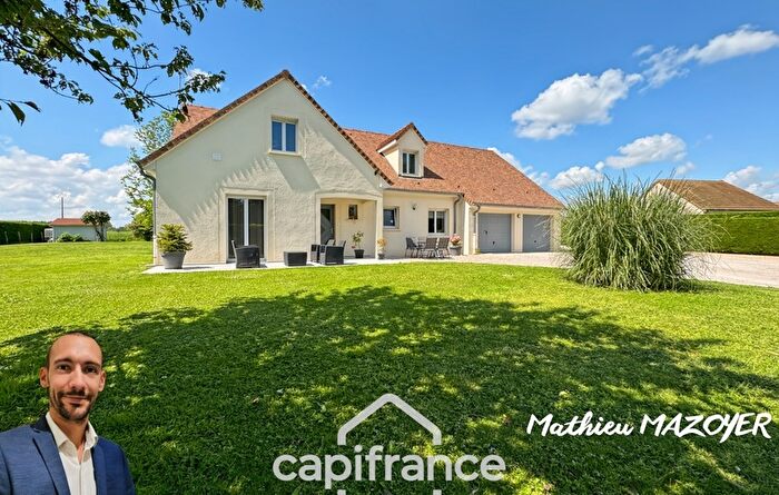 Maison 7 pièces à Saint-Christophe-en-Bresse, à vendre