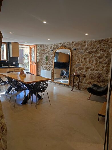 Maison à vendre - Tourtour - 5 pièces - 3 chambres